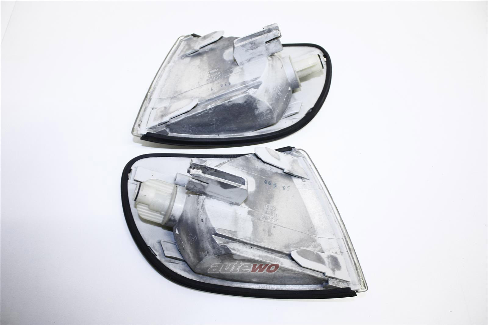 Audi A6/S6 C4 Blinker-Paar Hella Vorne Links & Rechts weiß 4A0953049B ...