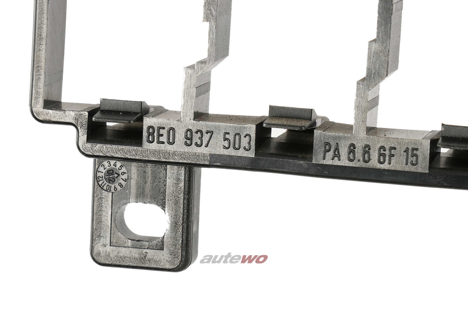 8E0937503 Audi/Seat A4/S4/RS4 B6/B7/Cabrio 8H Relaisträger 9 fach ...