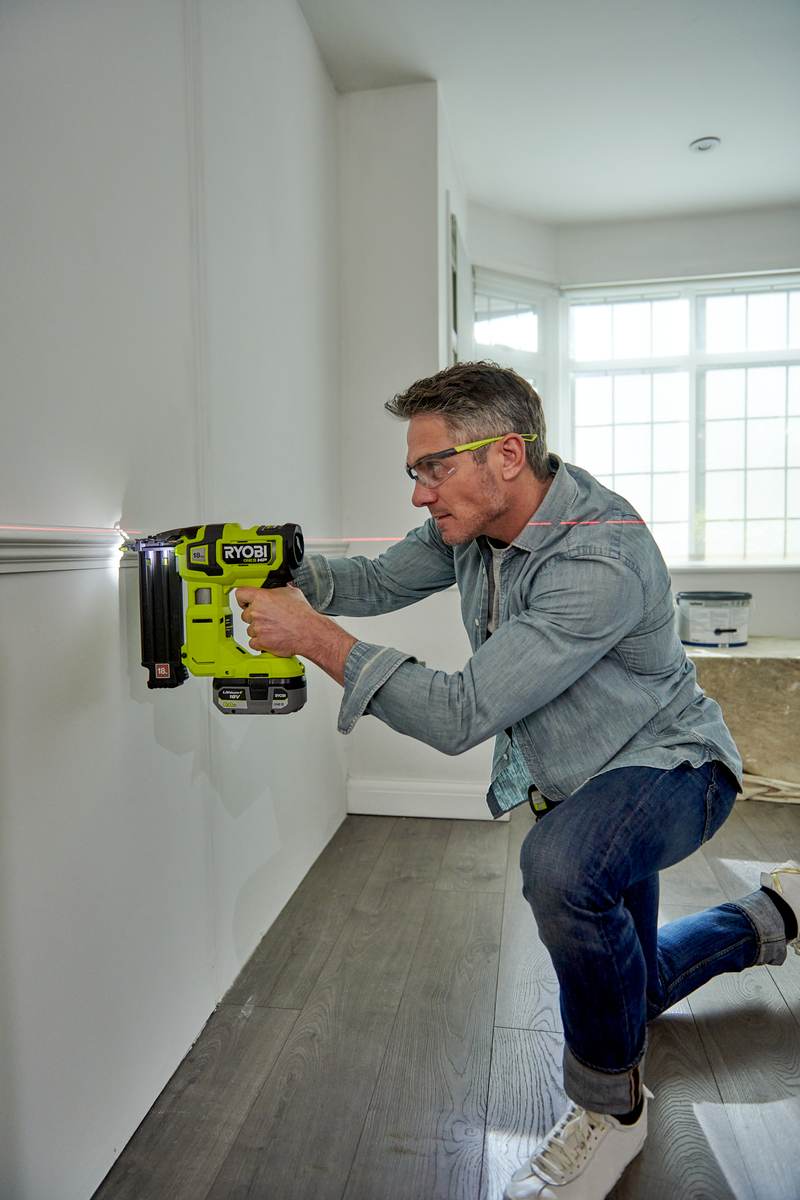 Ryobi 360˚ Laser, roter Laser mit 20 m Reichweite & zwei Laserlinien ...